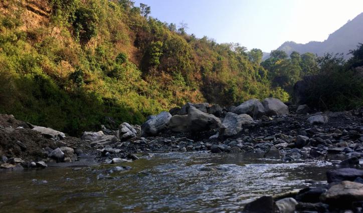 In the shadow of waste mountains: An open, unmanaged landfill in Bhopal ...